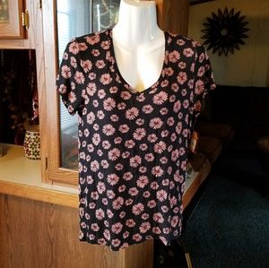 Mudd | Tops | Mudd Basic Tshirt | Poshmark